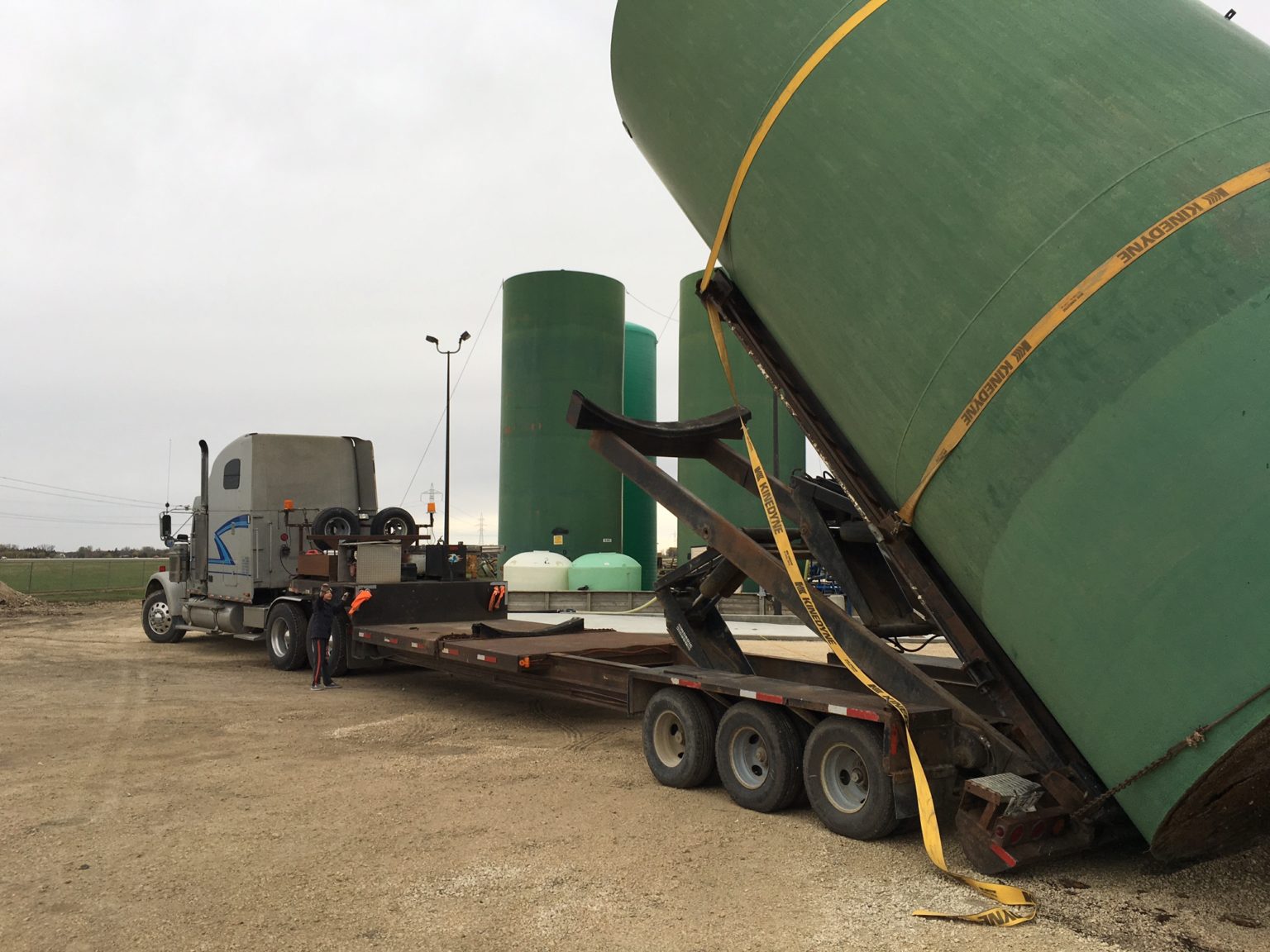 Tank Moving – Fort Distributors